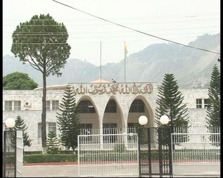 மாட்டிறைச்சி விவகாரம்: காஷ்மீர் சட்டசபையில் சுயேட்சை எம்எல்ஏ மீது பாஜக ...